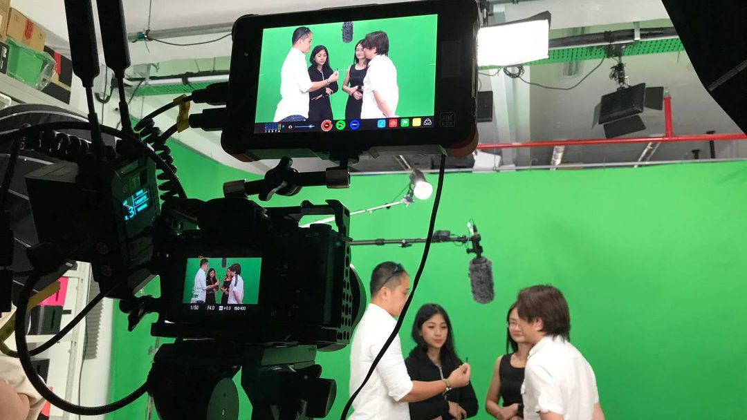 Why Choose Vivid Media for Corporate Headshots in Singapore - Vivid ...